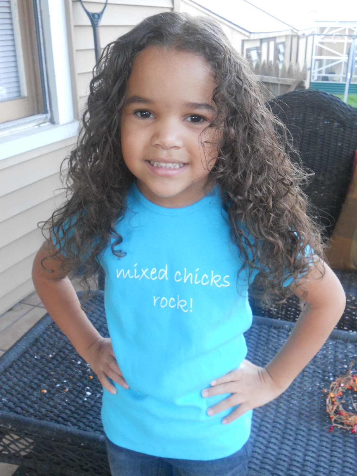 MAMA J AND HER FASHIONISTAS: MIXED CHICKS ROCK!!!!
