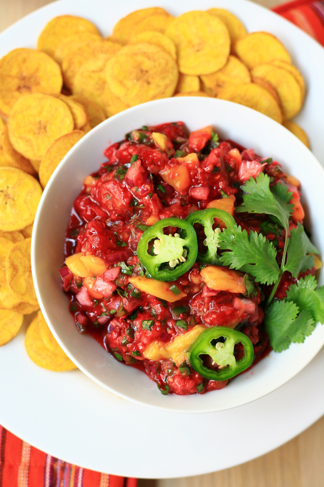 Raspberry mango lime salsa - from fresh or frozen berries! / Create / Enjoy