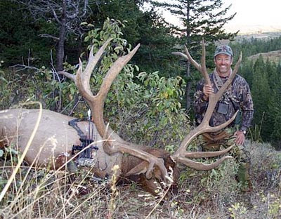 WILD LIFE: AMAZING WORLD RECORD BULL ELK