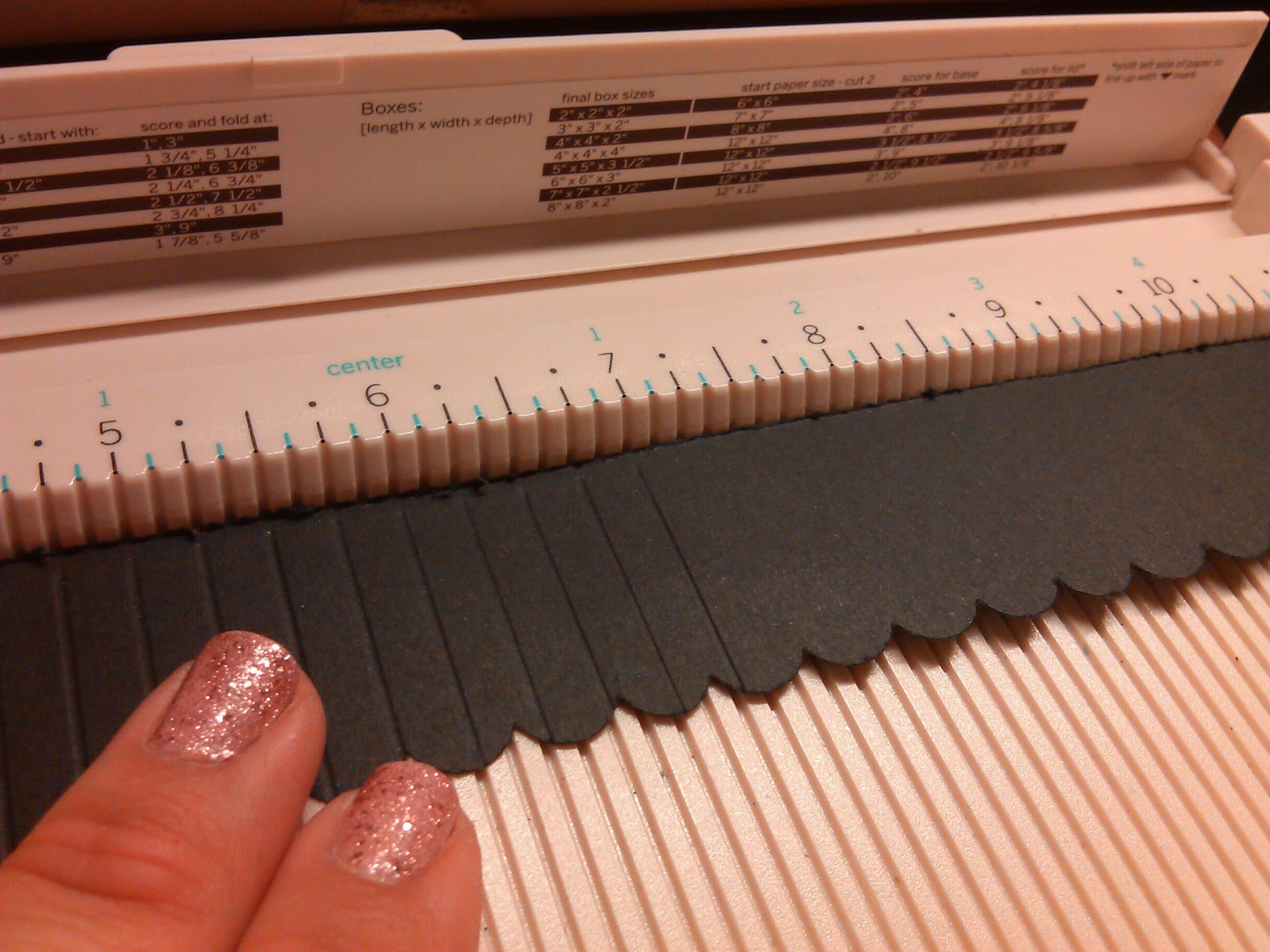 Paper Sensei: How to Make Round and Oval Rosettes, plus Rosette Math Theory