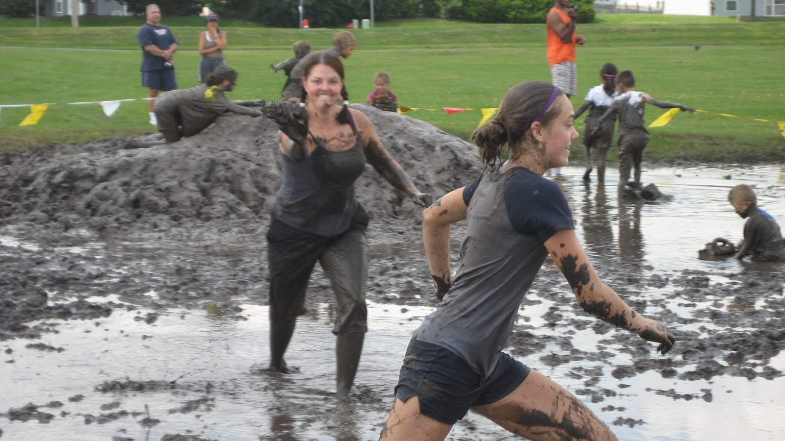 Come Sit By The Fire: PIG PEN Mud Fight Sat 8-27.2011