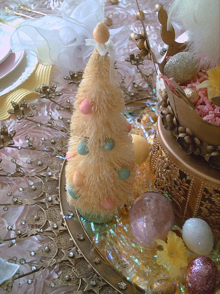 Candlelight Supper: Chick-a-la-Queen Tablescape