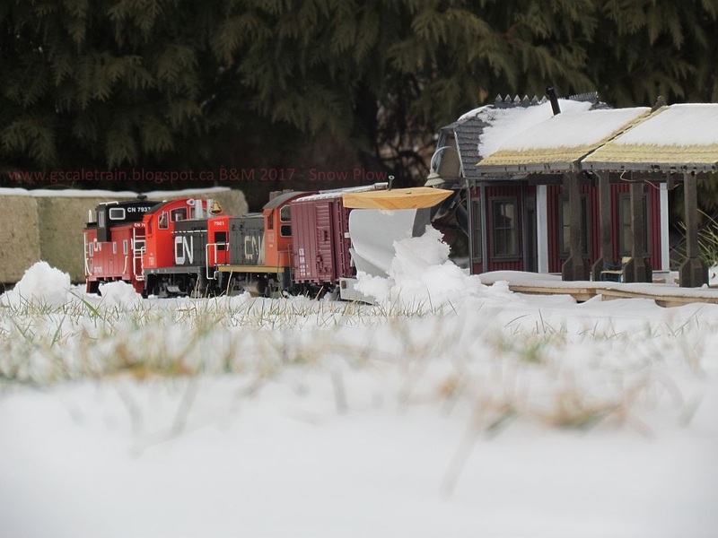 G-Scale Train Fun: Snow Plow in G-Scale Garden Train Land - 02-11-17