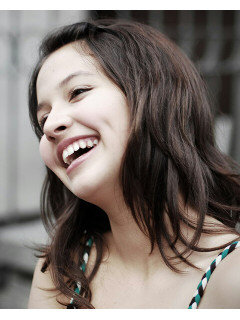 Estelle Linden - Profil dan Foto Terbaru Estelle Linden | Pemeran Bella ...