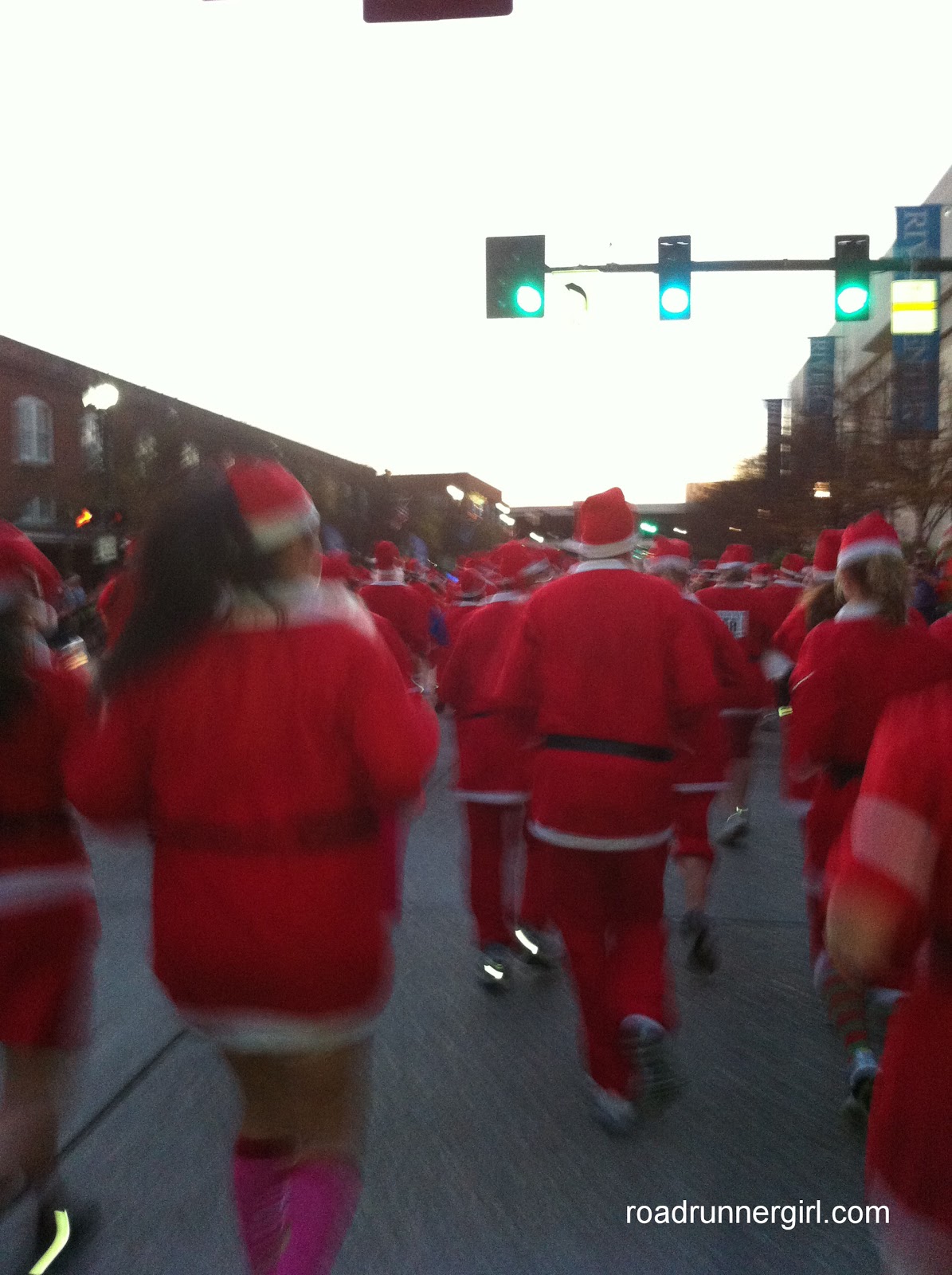 Road Runner Girl: Santa Run Recap and a WINNER!