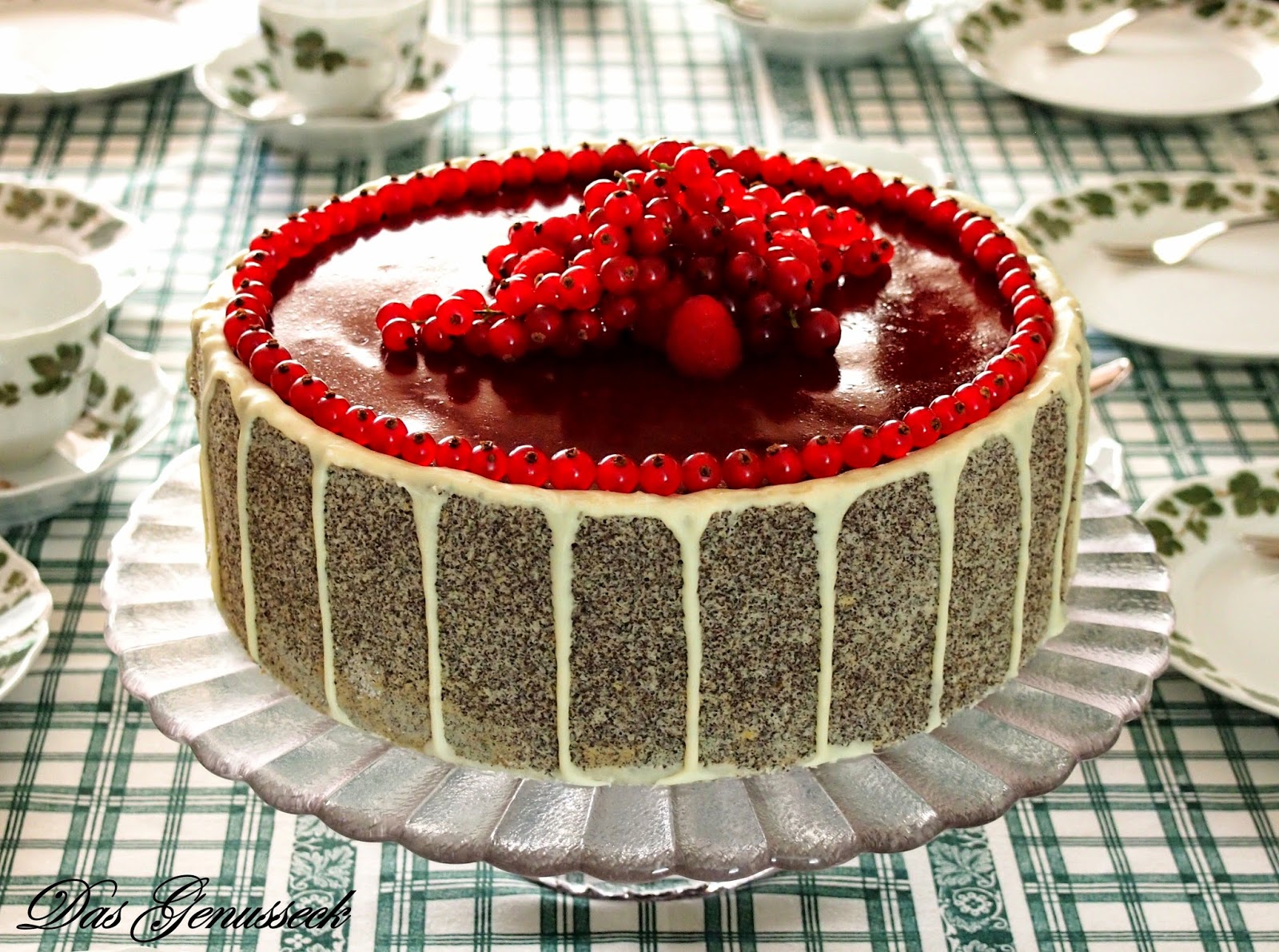 Das Genusseck: Beerentorte mit Himbeer-Mousse und weißer Trüffelcreme