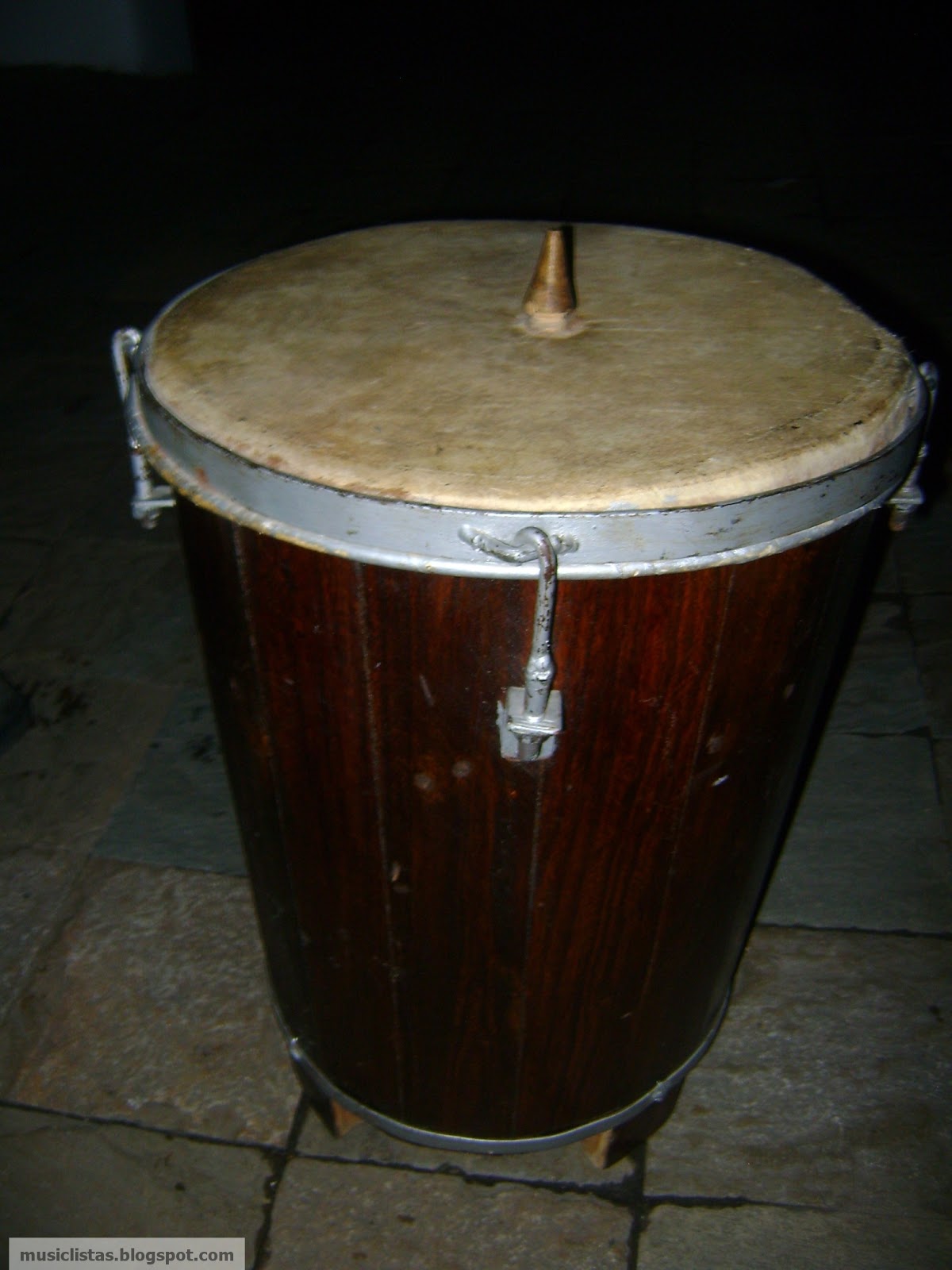 Musiclista: Tún - Ka - Túuun - Trun - Tún - Ka - Túuun - Trun - Tún