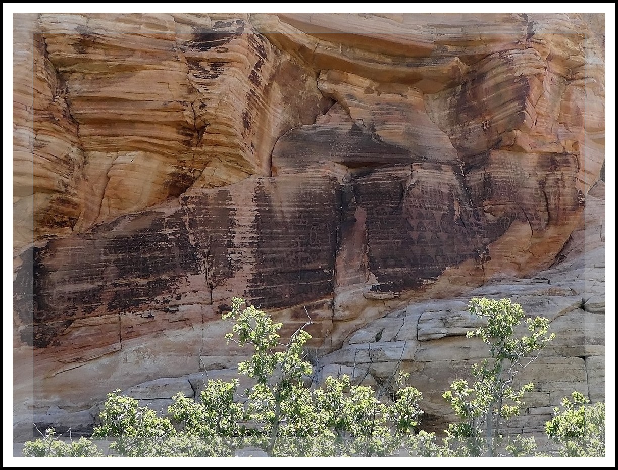 Ken's Photo Gallery: Brownstone Canyon Archaeological District Rock Art
