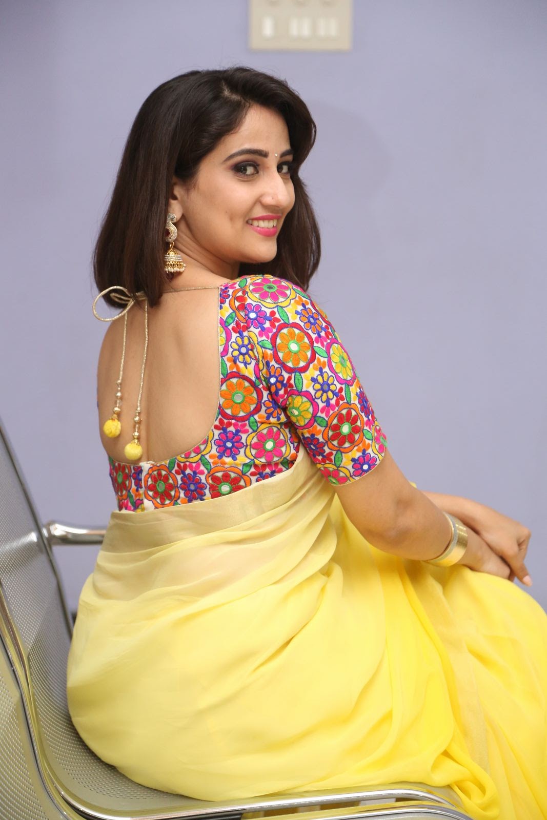 Anchor Manjusha latest dazzling photos gallery