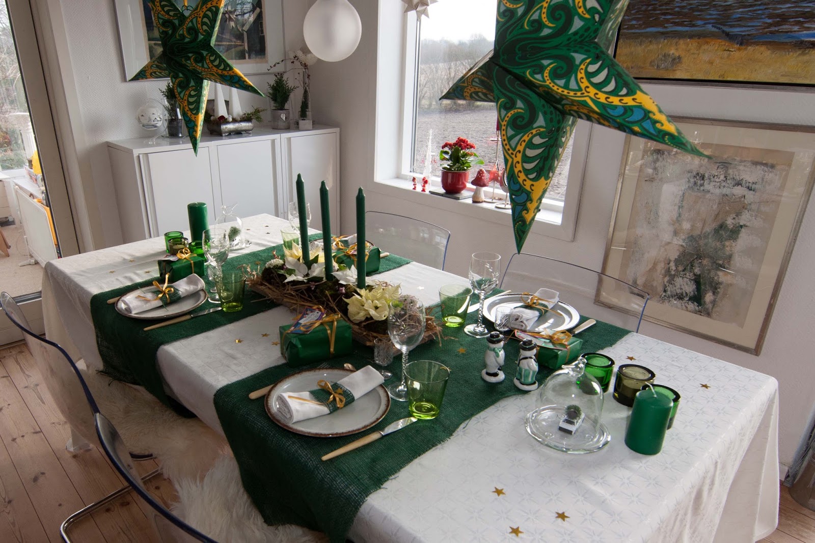 Kreativ Tankeknips: 24. december. Julebord og glædelig Jul.