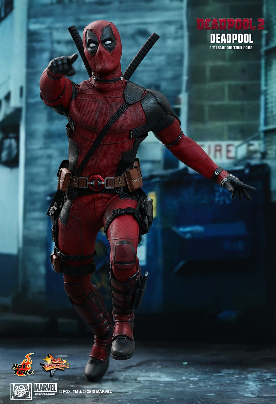 toyhaven: Preview Pics of Hot Toys MMS490 Deadpool 2 1/6th scale ...