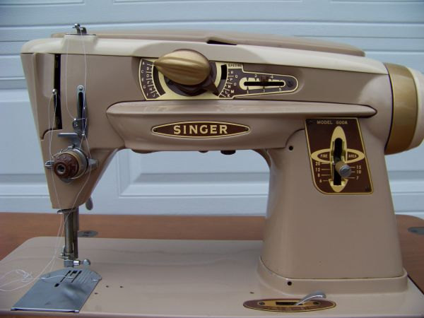 Kathy's Retro Sewing Blog: The Mythical Pink Atlas Sewing machine