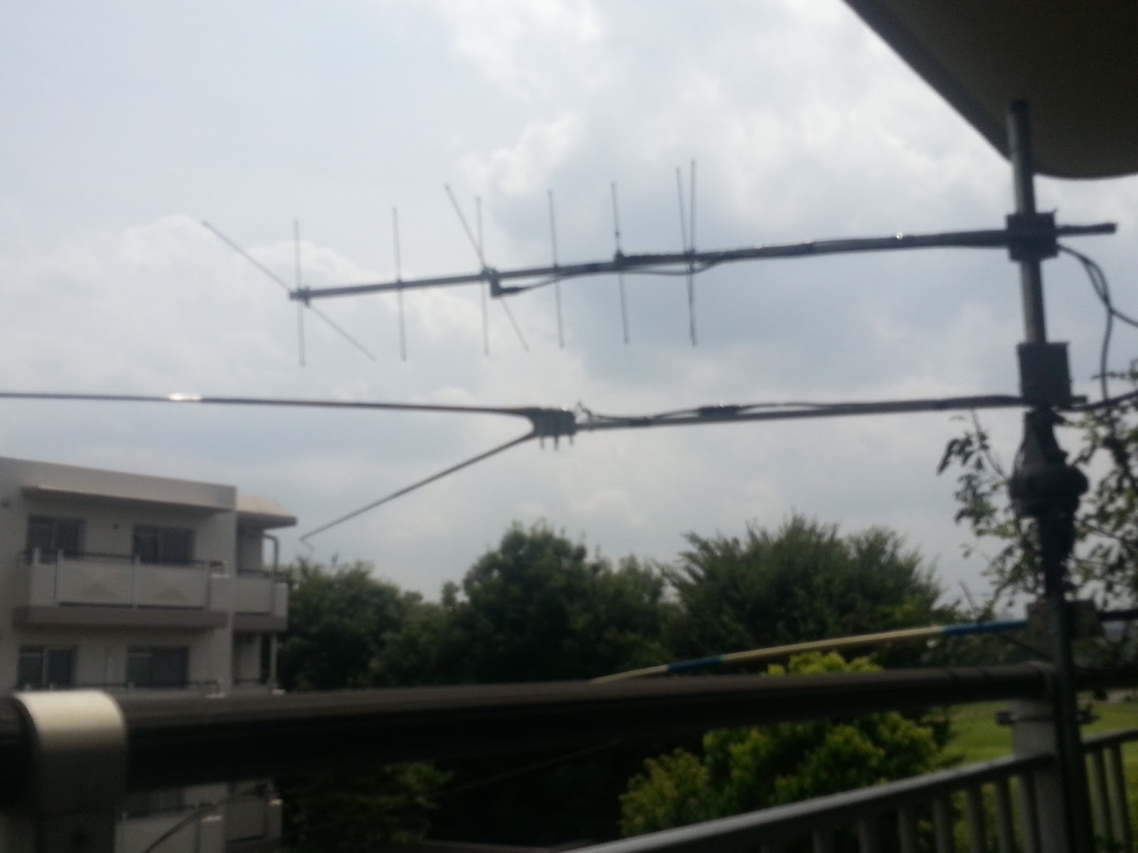 JH1QKG: FO29 と衛星用アンテナ