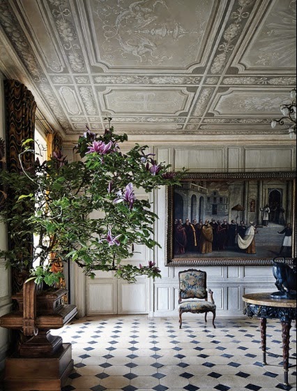 Rare Vintage: Inspiring Rooms: Juan Pablo Molyneux's 12th-Century Castle