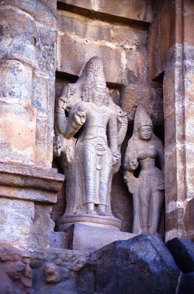 Tamilnadu Tourism: Brihadeeswarar Temple – Sculptures