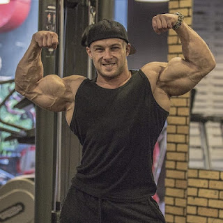 world bodybuilders pictures: bulgarian bodybuilder Radoslav Angelov