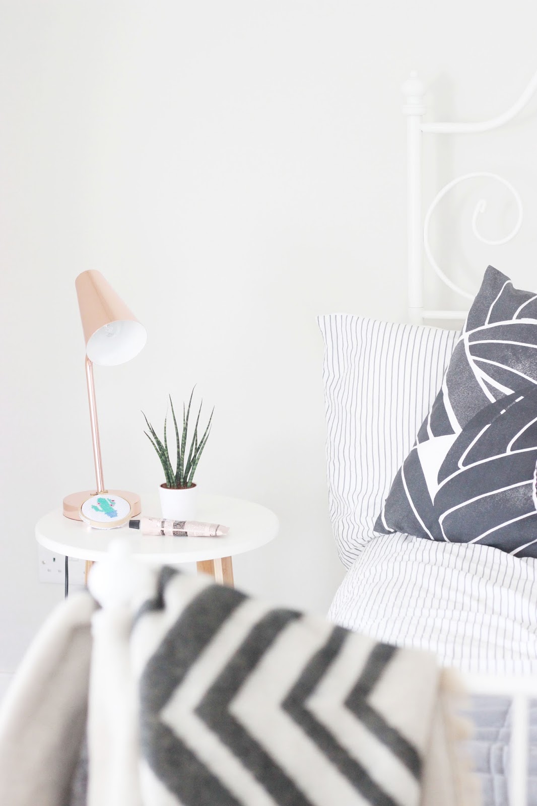 Creating A Bedroom That's Minimal, Yet Cosy | Pint Sized Beauty