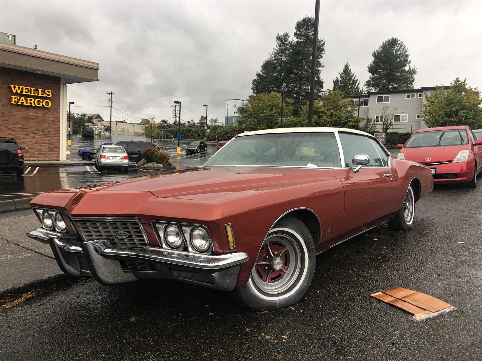 Seattle's Classics: 1971 Buick Riviera