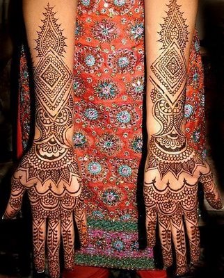 New Girls Fashion Trend: Latest Arabic Bridal Mandhi Trend