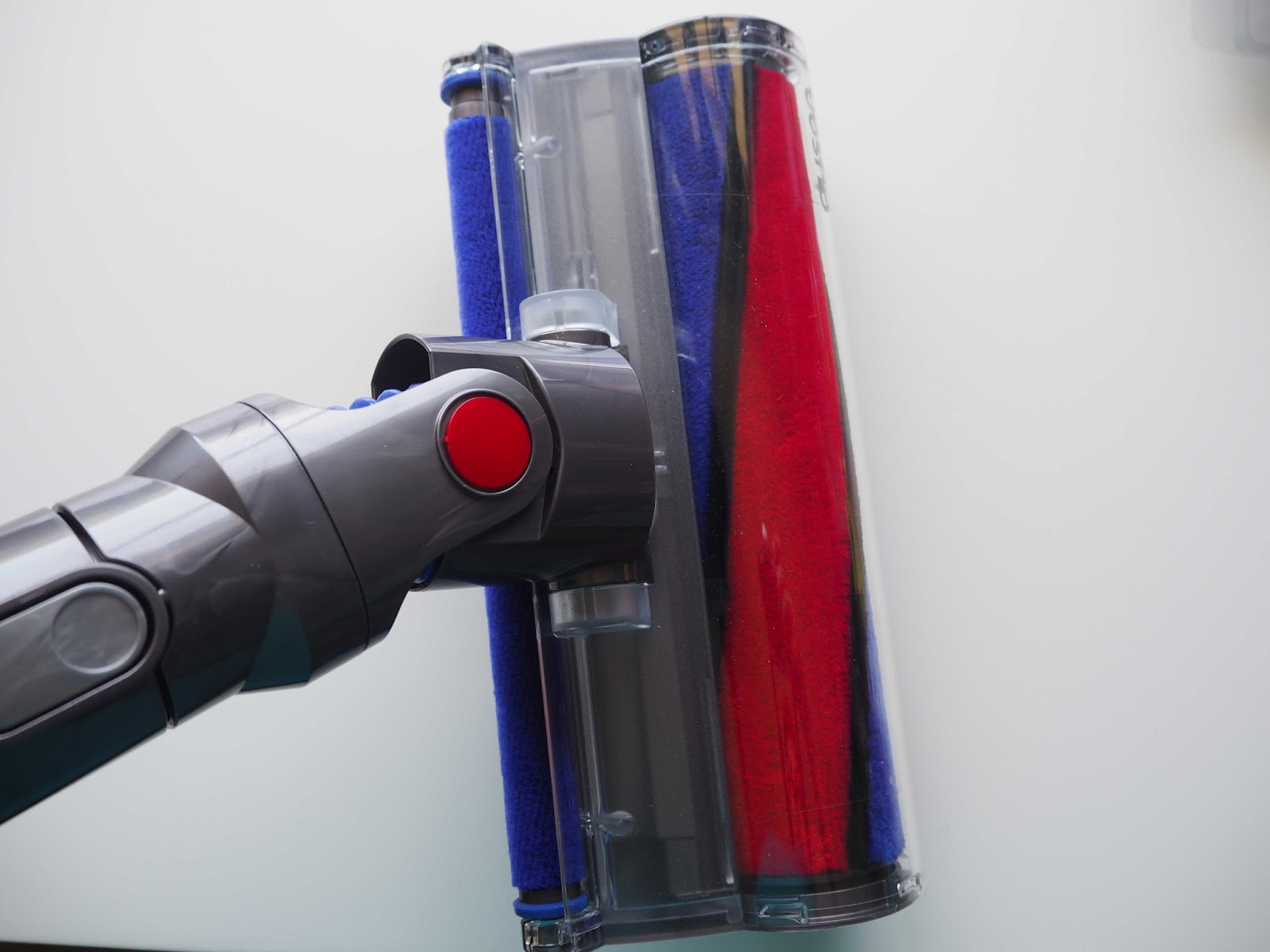 Review | Dyson V6 Absolute | Life Behind The Purple Door