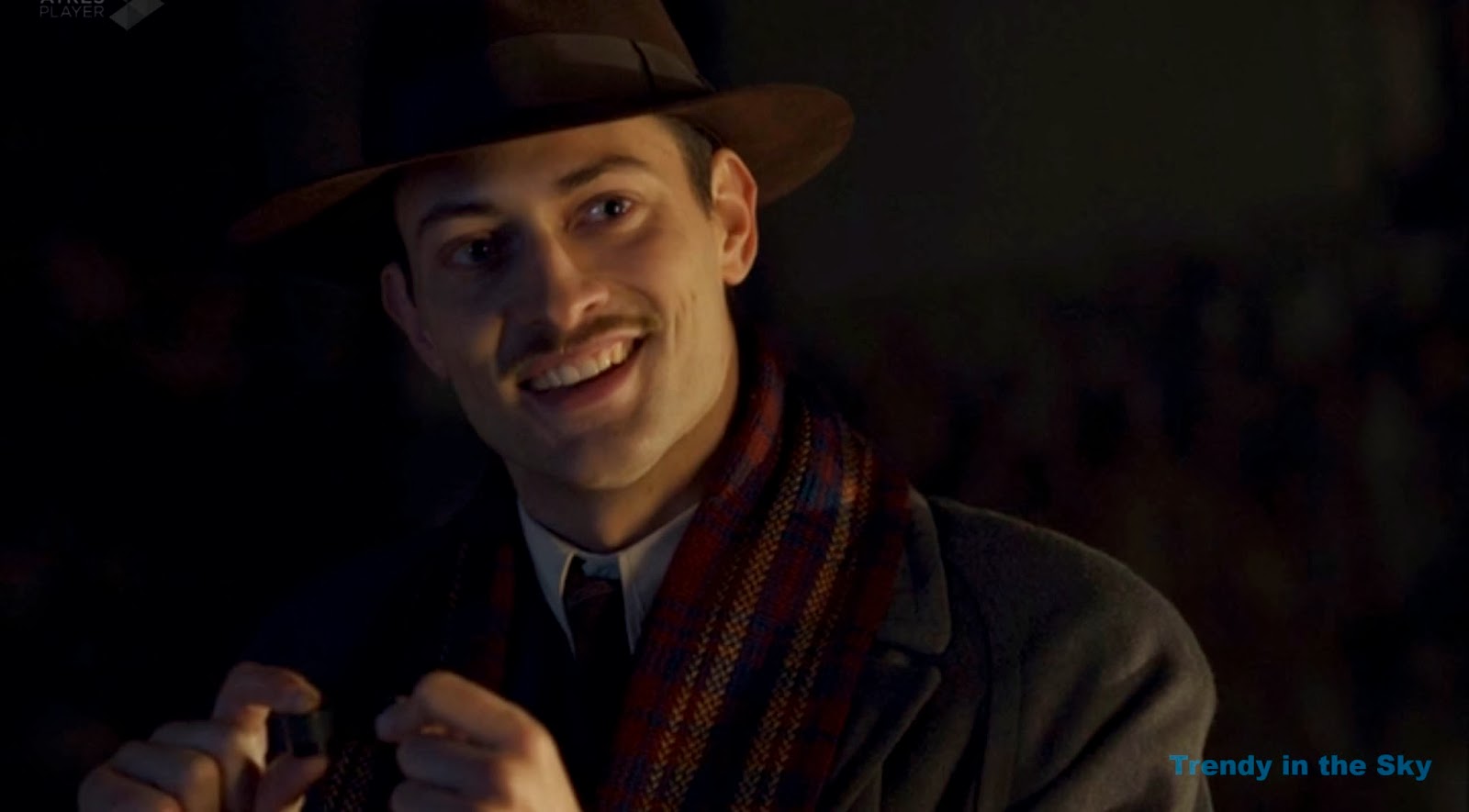 Trendy in the Sky: El tiempo entre costuras: vestuario. Capítulo 11 final.