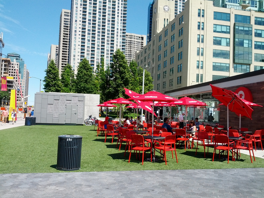 Toronto Skyscraper and Condo Blog: Queens Quay Opens Up New Park Space ...