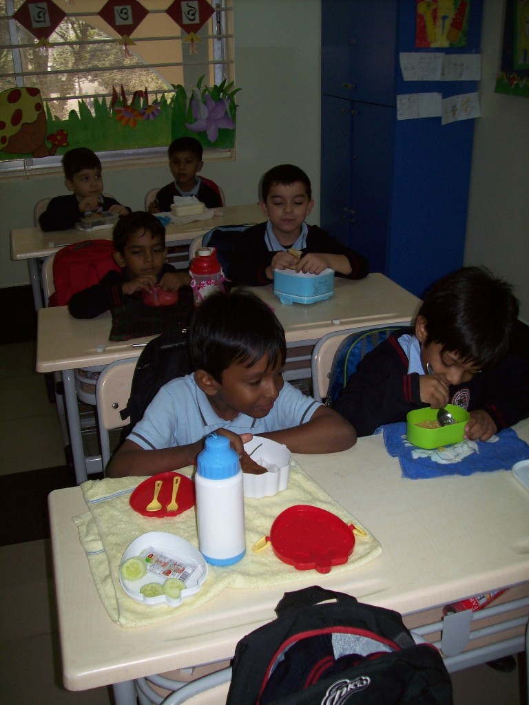 ITHS Main Campus 2011 - 2012 Academic Year Archive: KG1 Classroom Activity