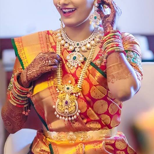 Bride in Diamond Mango Necklace Pachi Set - Jewellery Designs