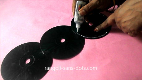 How to make waste cd wall hanging