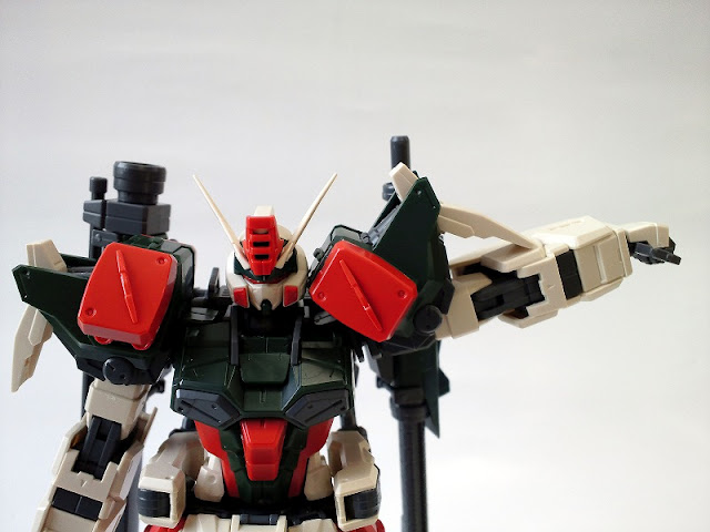 MG 1/100 Buster Gundam review by yshobbyshop