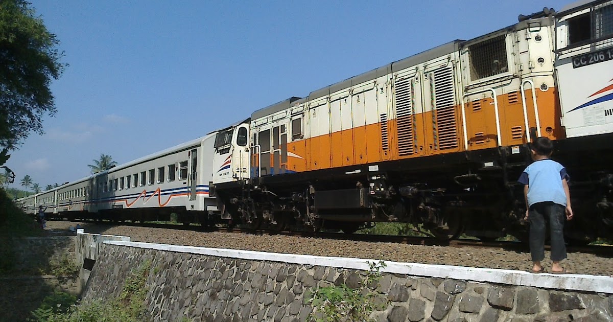 kereta galleri: Kereta Bengawan Ekonomi Terbaru