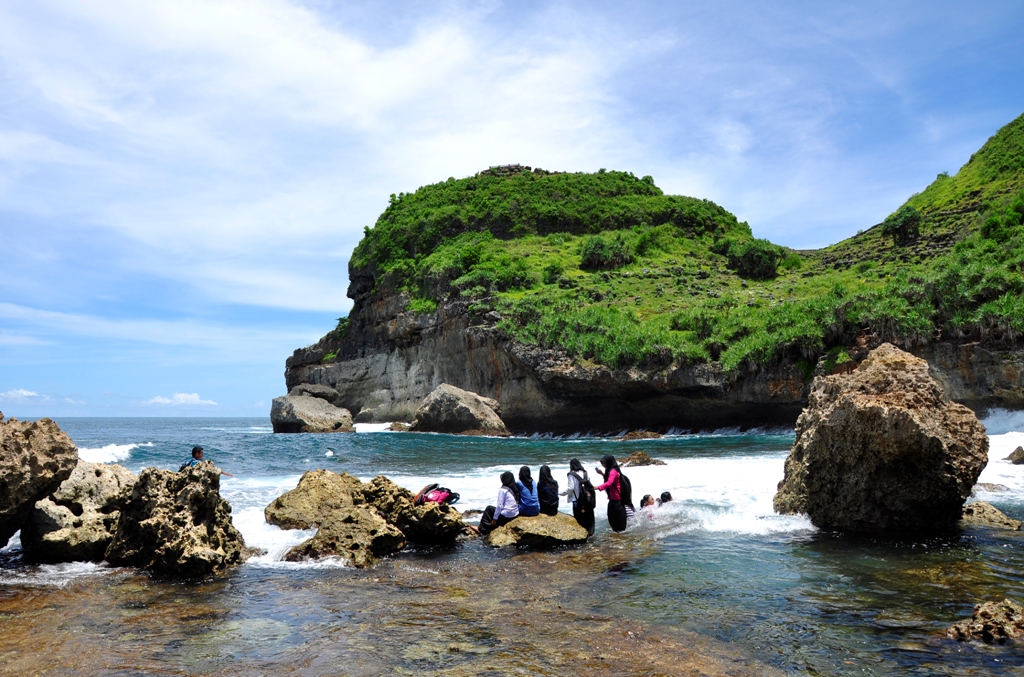 12 Tempat Wisata di Wonogiri yang Menarik untuk Dikunjungi | Tour & Travel