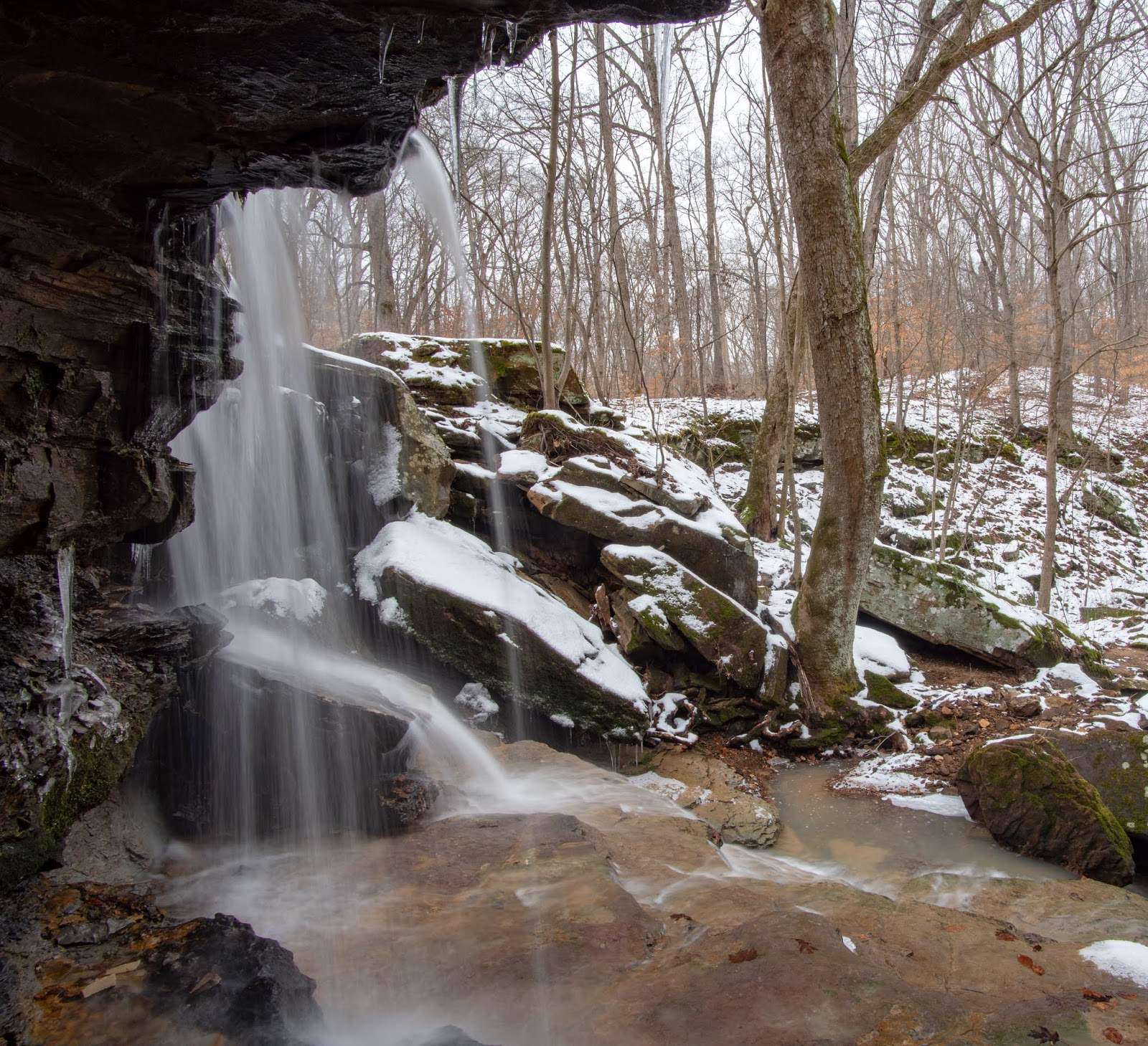 Late winter hiking in the Shawnee National Forest