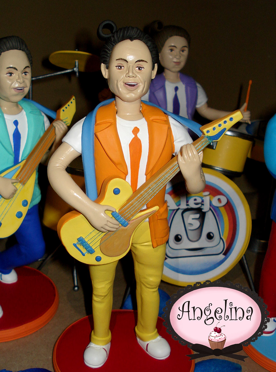 Angelina Creaciones: Topa de Junior Express en Porcelana Fría...