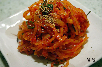 DISCOVER KOREA: Mu saengch'ae: Salata Ridiche Daikon