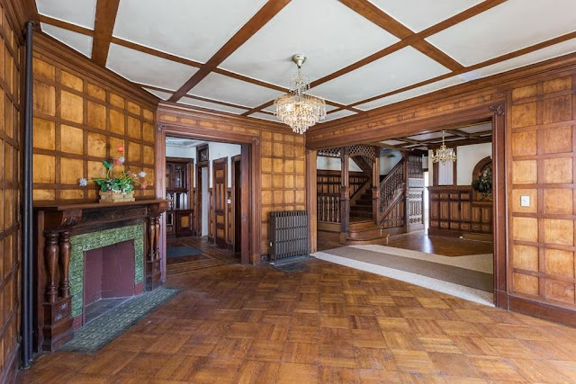 Sweet House Dreams: 1909 Victorian in Springfield, Massachusetts