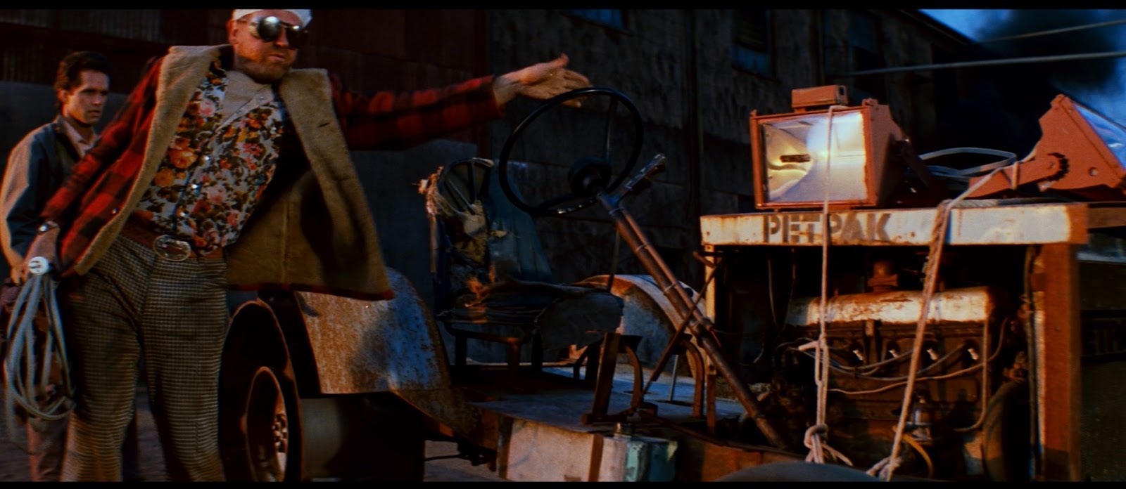 MCBASTARD'S MAUSOLEUM: RAZORBACK (1984) (Umbrella Blu-ray Review)