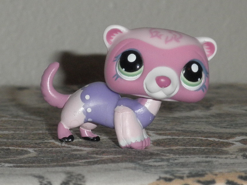 Collectomania: LPS Ferrets