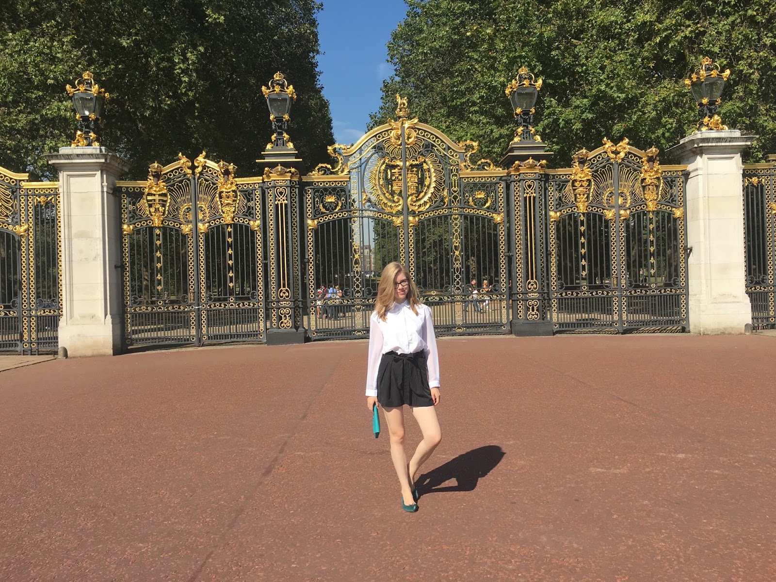 Preppy in London | Carina Vardie