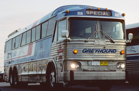 The Greyhound Group: Greyhound Canada Freighter - 7