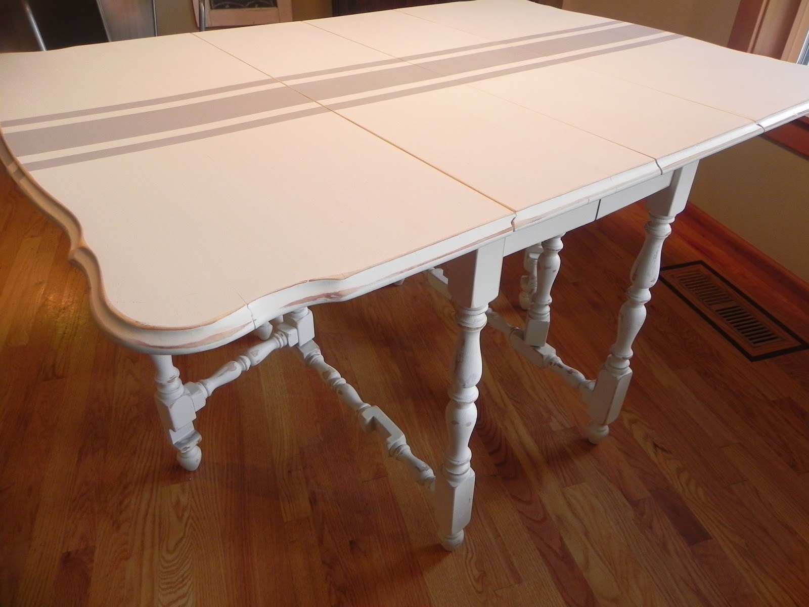 The Shabby Cottage Home: Grain Sack Drop Leaf Table
