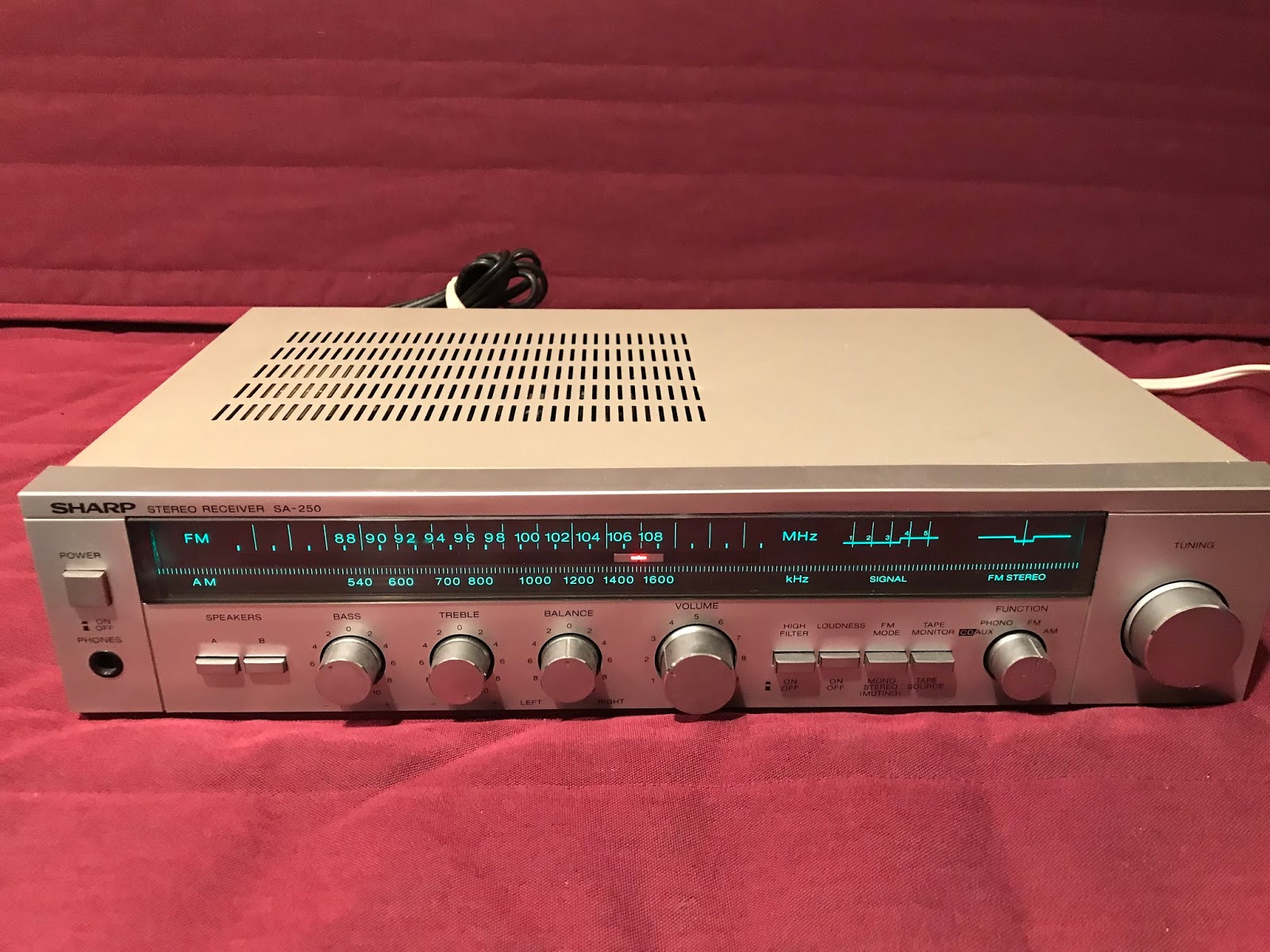 Vintage Stereo Guy: SHARP Stereo Receiver AM/FM SA-250