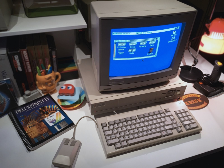 Retro Treasures: Commodore Amiga 1000