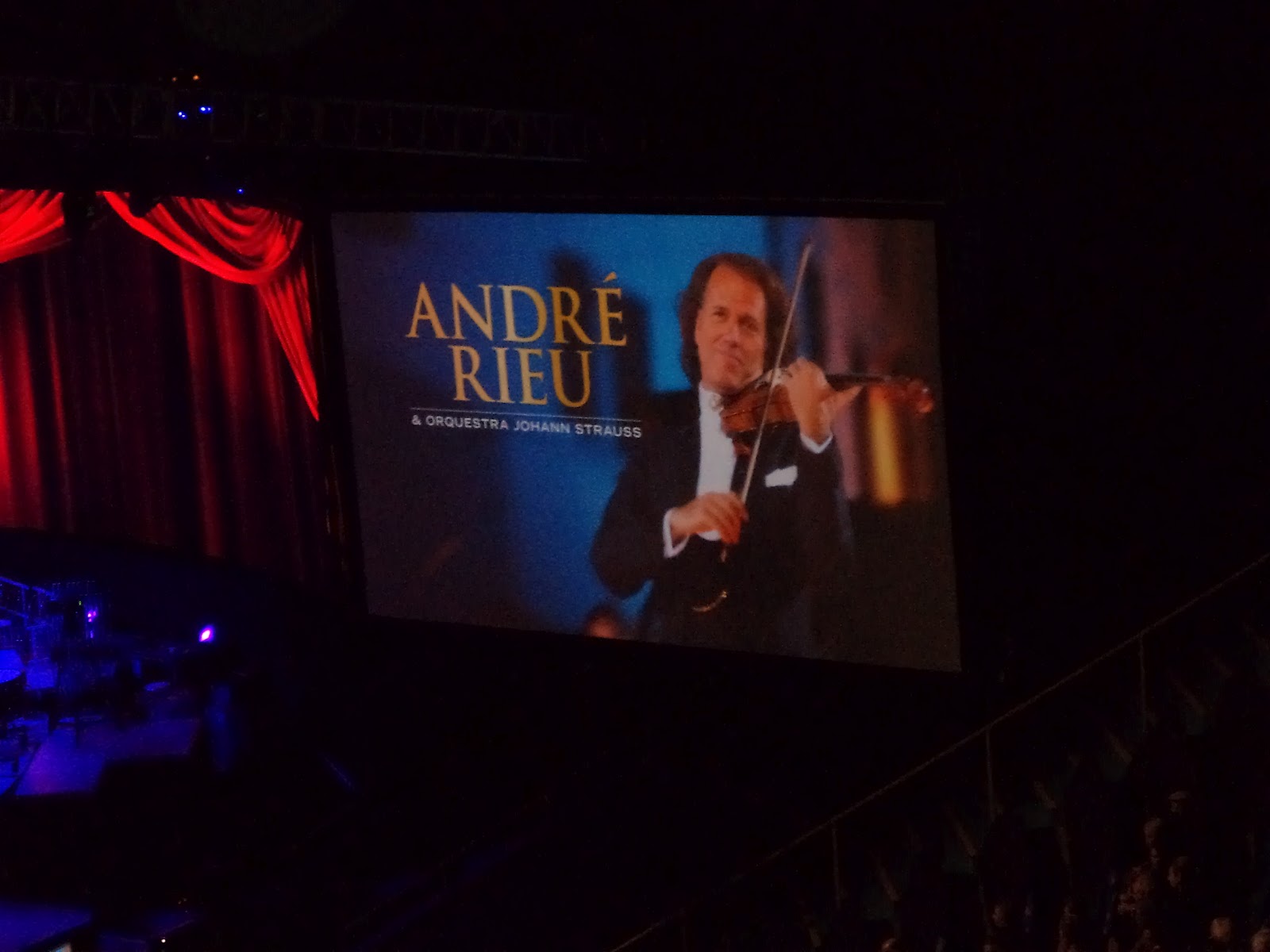 C. C. 25 de Julho de Blumenau: André Rieu no Brasil - Momentos