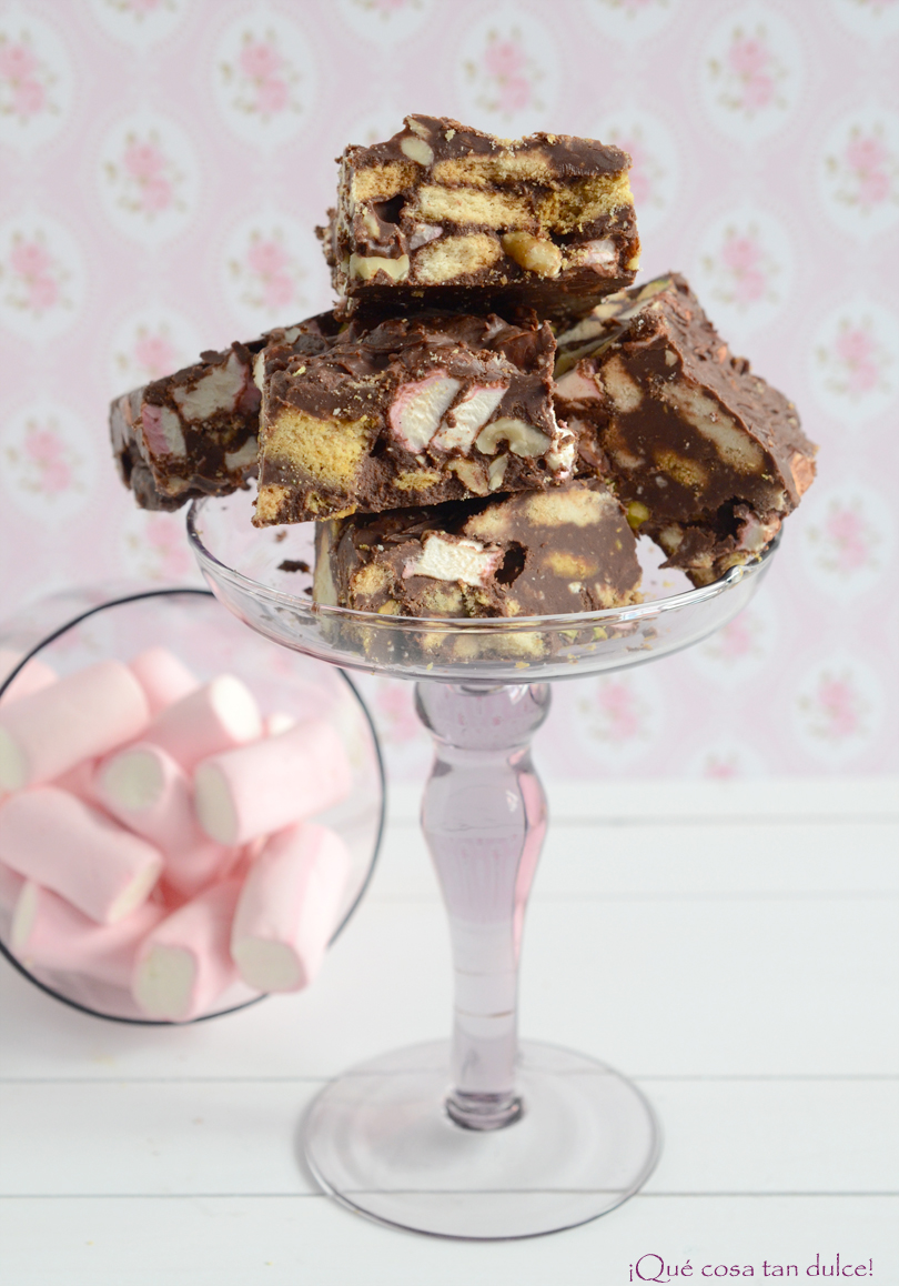 ¡Qué cosa tan dulce!: Chocolate Crunch Cake con nubes, pistachos y ...