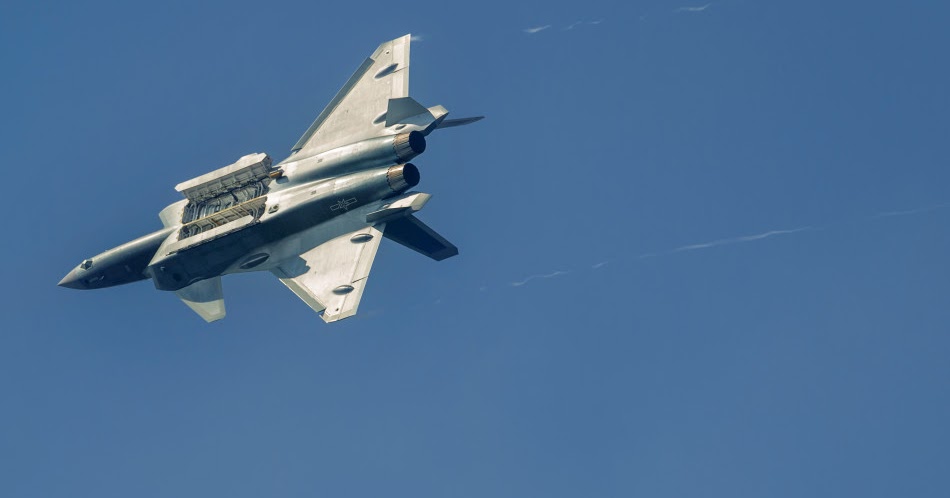 Asian Defence News: PLAAF J-20 internal weapon bays