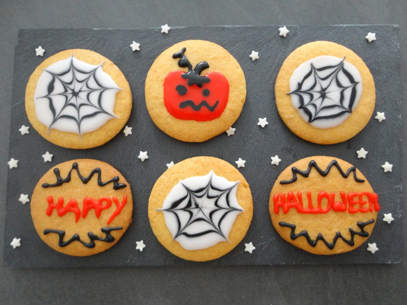 La Petite Pâtisserie de Marie: Décorer des sablés... pour Halloween!