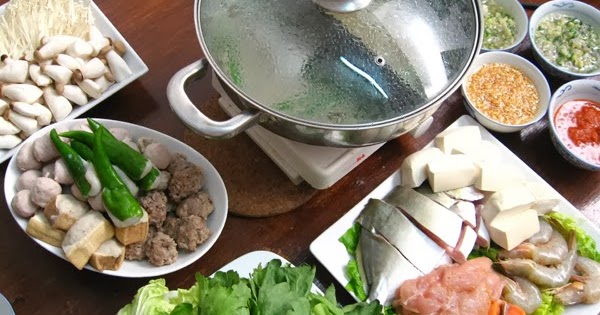 Elinluv's Tidbits Corner: Steamboat For Reunion Dinner :)