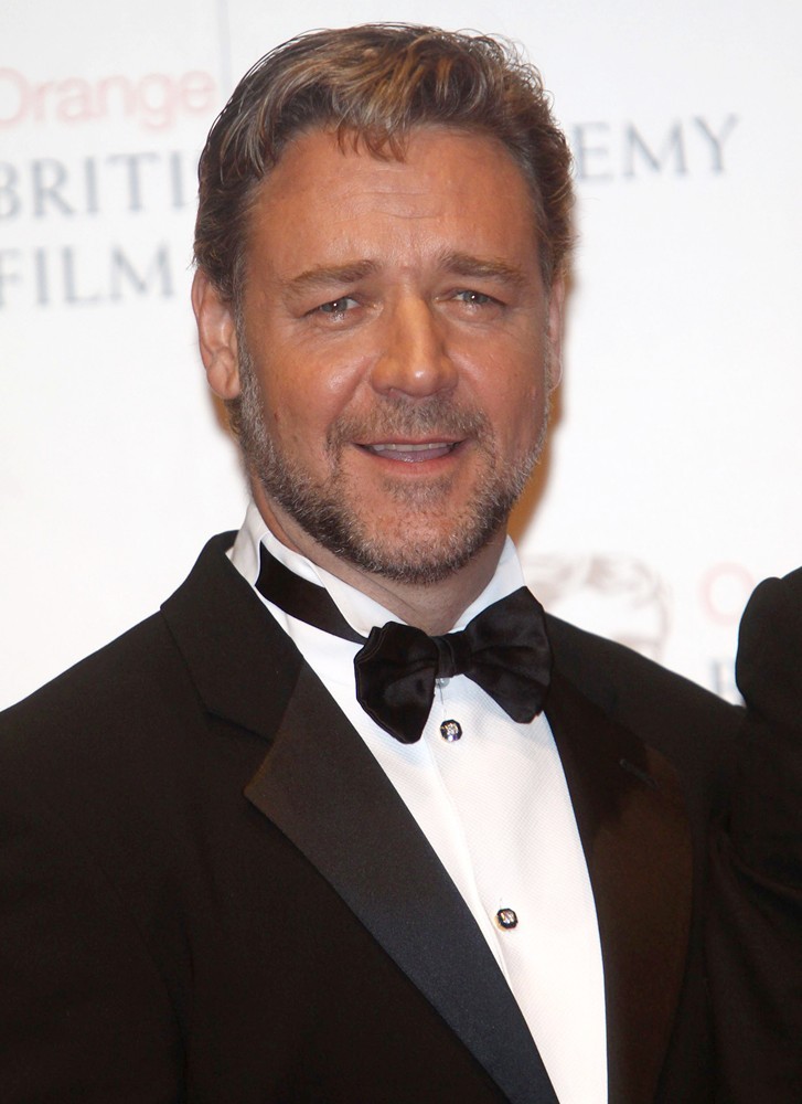 Hollywood Stars: Russell Crowe Profile, Biography And Pictures-Wallpapers