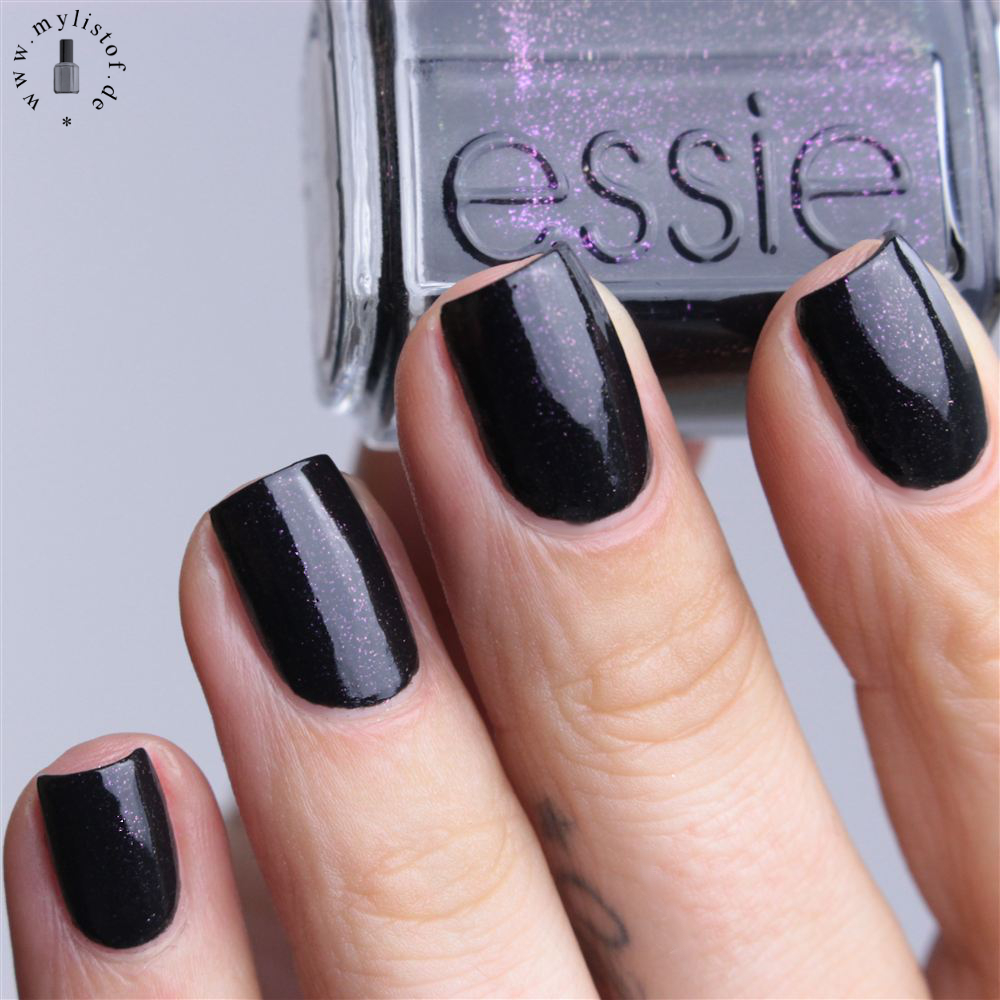 My List Of ....: [ Specialties ] Liebster Winterlack mit Essie Haute Tub